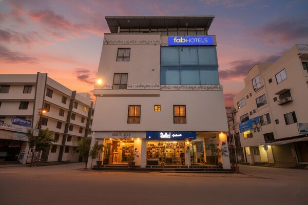 Fabhotel Smriti Star - Bhopal