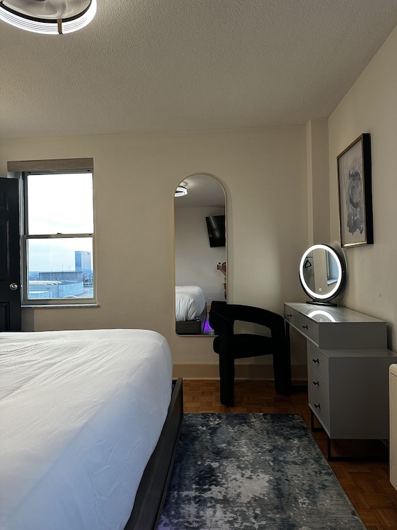 Come Enjoy A Cozy, Spacious High-rise Condo With Breathtaking Sunset Views. - Atlanta, GA