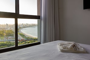 Apartamento | 2 quartos, escrivaninha, ferros/tábuas de passar roupa