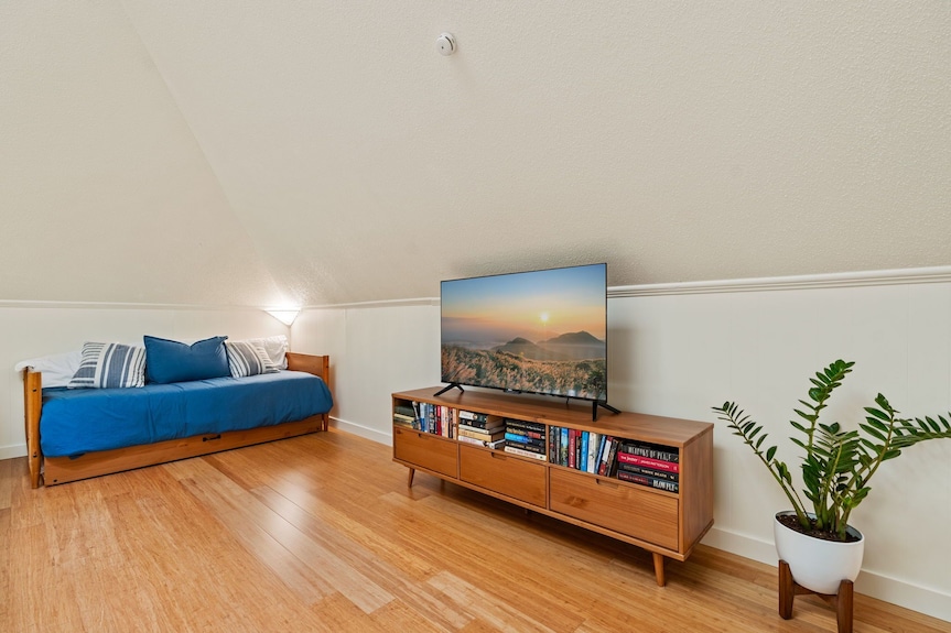 The Tea House At Connestee Falls - Brevard, NC