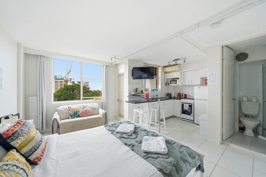 Bondi Fairview Coastal Panorama With Balcony - Sydney