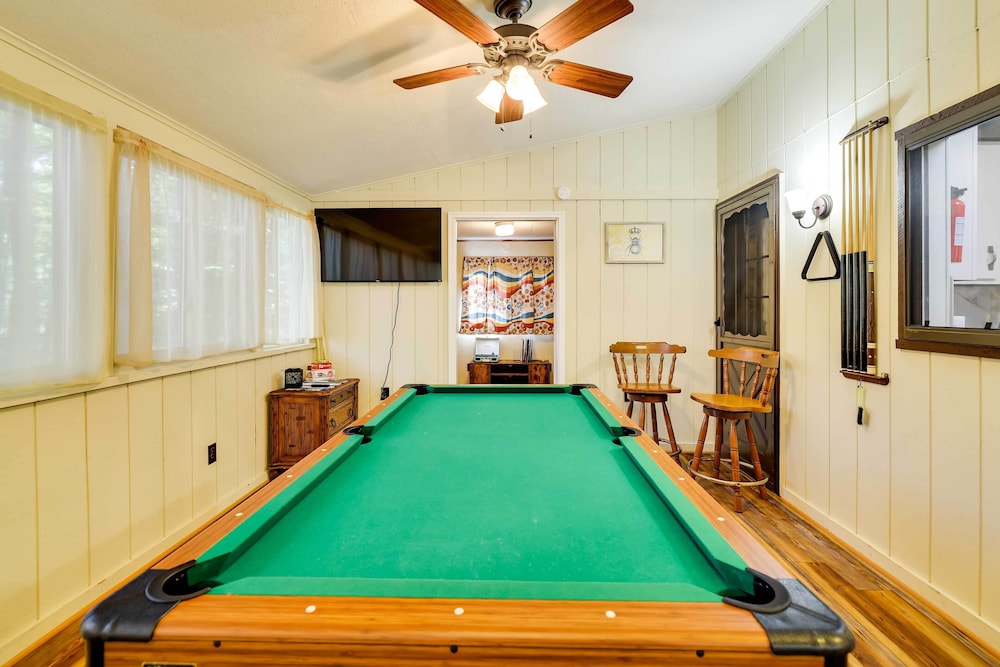 Hike, Swim, Ski & More: Home In Arrowhead Lakes! - Pennsylvania