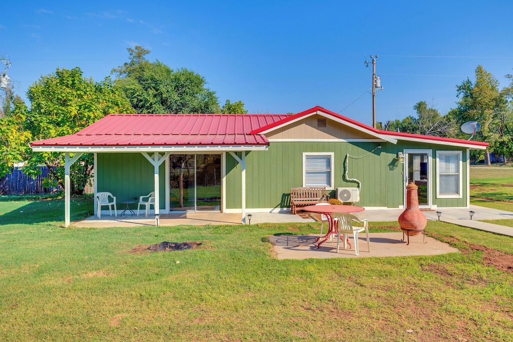 Oklahoma Home Near Lake W/ Patio, Grill & Chiminea - Fort Cobb Reservoir, OK