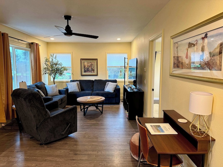 Charming Dog-friendly Home Near Regional Park - Santa Rosa