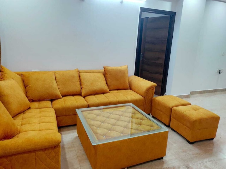 Heart Of Rishikesh Just 2 Minutes Away From Maa Ganga River... - Rishikesh