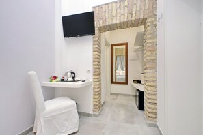 Quarto Clássico, 1 cama de casal | Lençóis de algodão egípcio, roupa de alta qualidade, edredões de penas