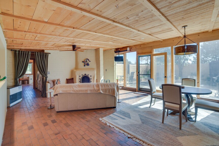 Santa Fe Vacation Rental W/ Patios & Pool Access! - New Mexico