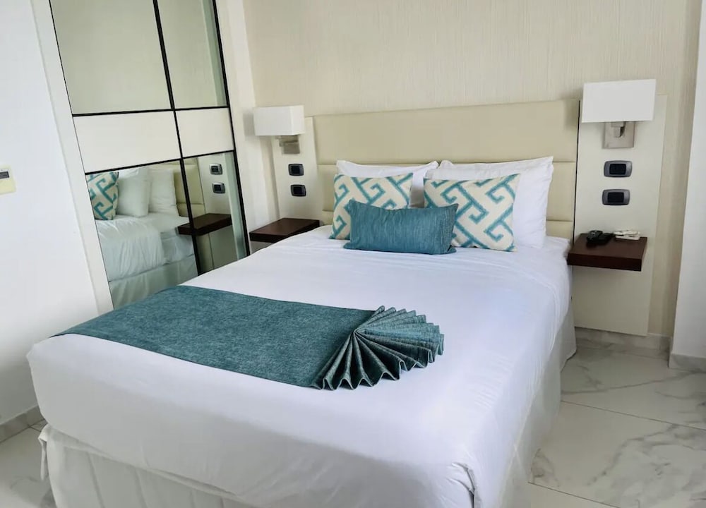 New Punta Cana, Hard Rock Area Swim Up, Bbq, Golf & Beach - Punta Cana