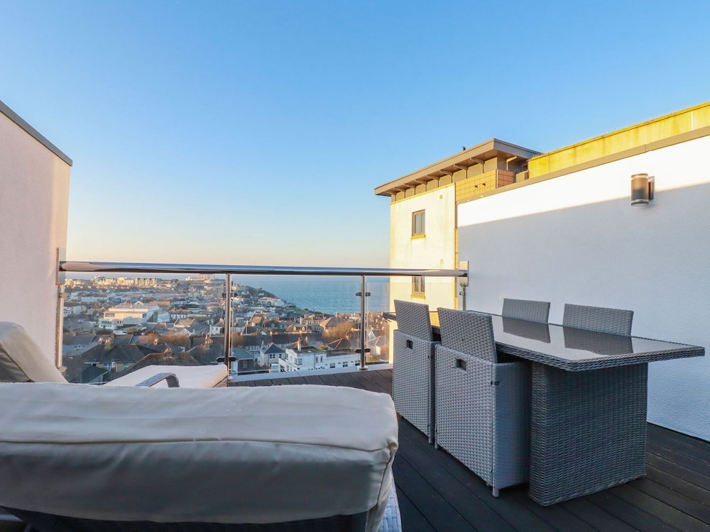 10 Quay Court - Newquay