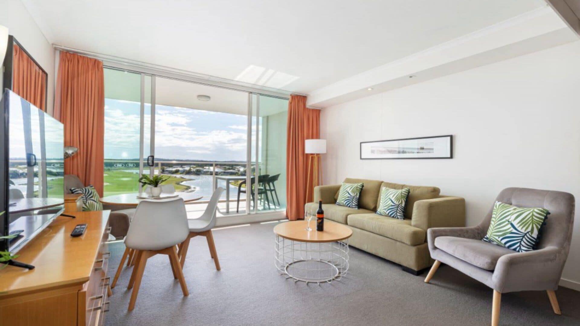Pelican Waters U424 Lake & Golf Course Views - Sunshine Coast Queensland, Australia