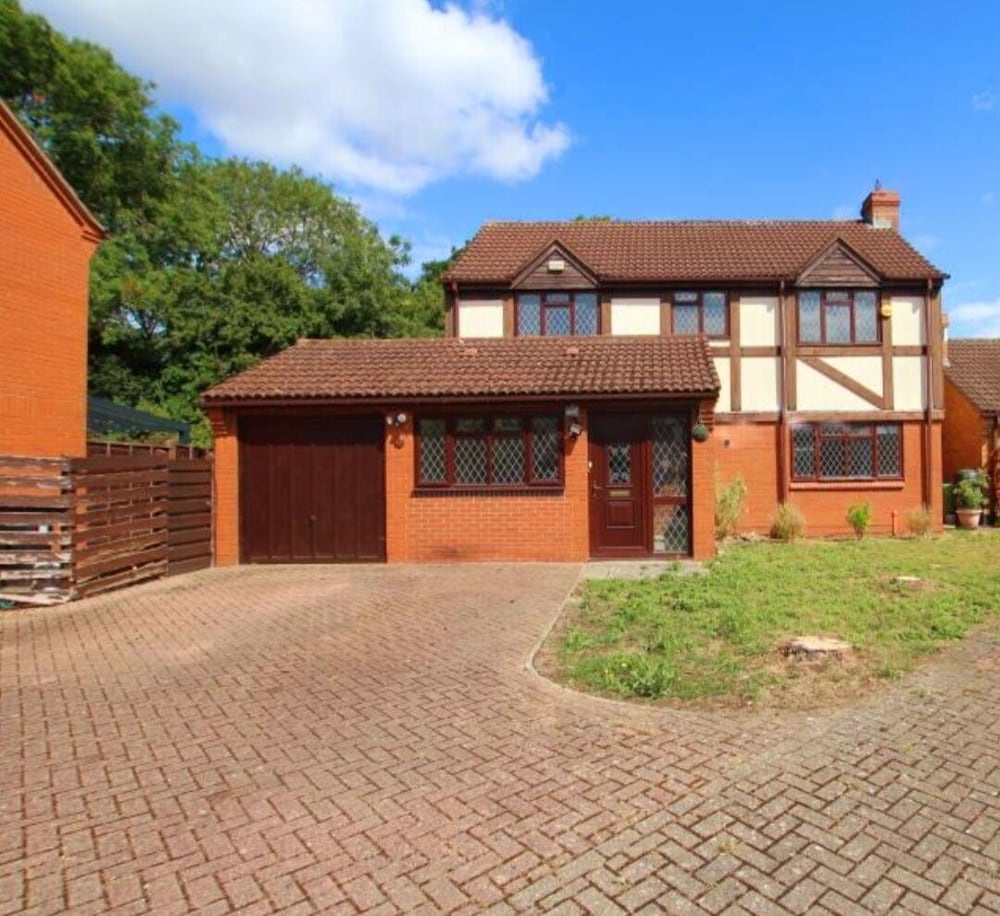 Bright And Spacious Holiday Home In Bradley Stoke - Bristol