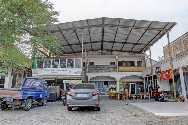 Hotel O Cindelaras B&b Bunk Bed - Yogyakarta