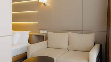 Quarto Deluxe | 1 quarto, cofre no quarto, com mobília individualizada, secretária