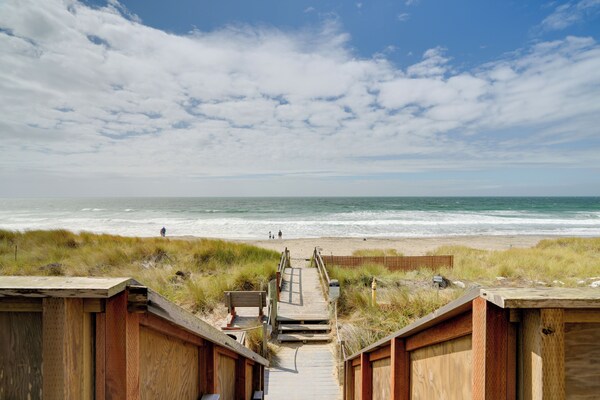 Oceanfront Watsonville Condo W/ Beach Access! - La Selva Beach, CA