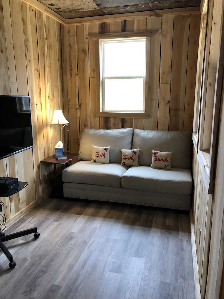Deedee's Hideaway-secluded Getaway On The Water - Woodland, AL