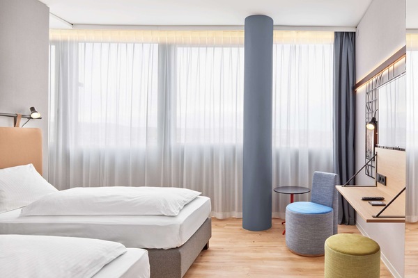 Quarto Duplo Superior | Roupa hipoalergénica, berços/camas para crianças grátis, Wi-fi grátis