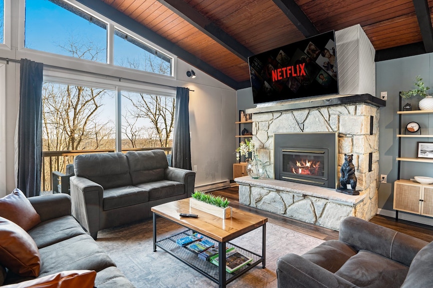 Sauna-hottub-firepit-private Lot - Pocono Lake