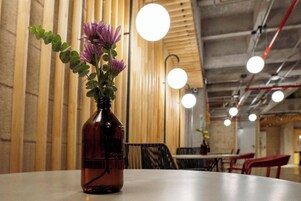 Café da manhã, almoço e jantar; culinária local 