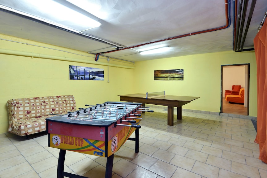 Appartamento Con 2 Camere Da Letto, 2 Bagni, Piscina, Wi-fi, Biliardo, Pingpong - Manerba del Garda