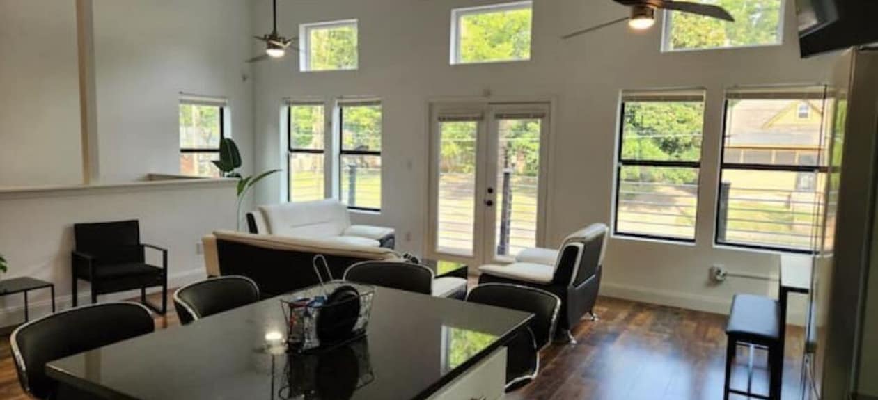 The Black & White House Of Memphis - Memphis, TN