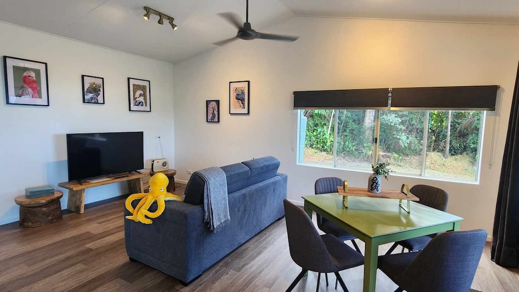 New -The Sugar Shack, Ocean Views Over Cane Fields From Your Outdoor Spa Bath - Queensland