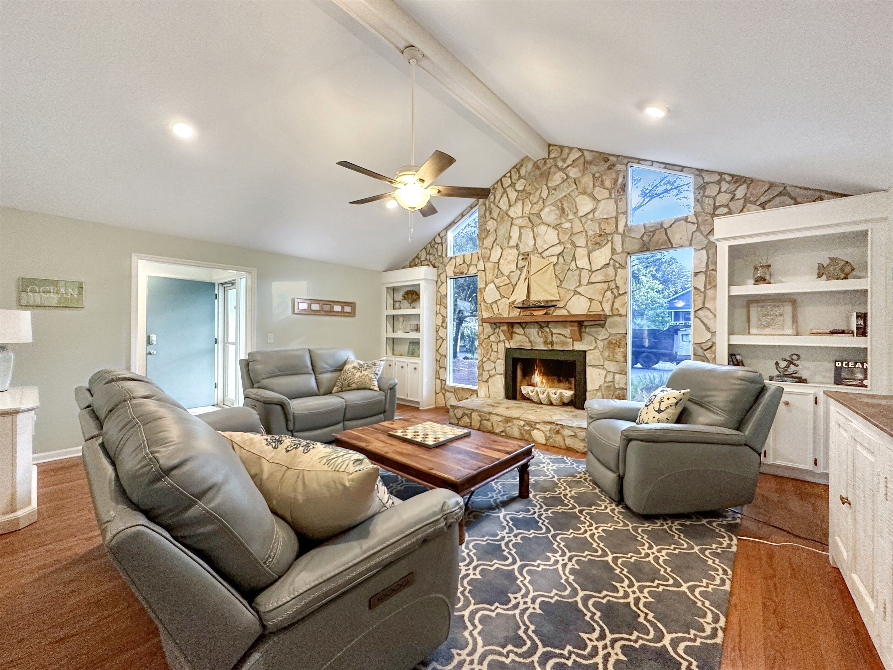 3 Br Beach Cottage | 2 Minute Walk To The Beach - Isle of Palms, SC