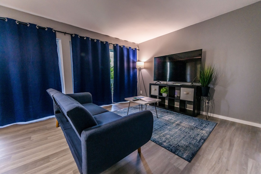 Modern Bliss-3 Pools, Tennis Courts, Near Beach And All Nightlife Of Destin - Destin, FL