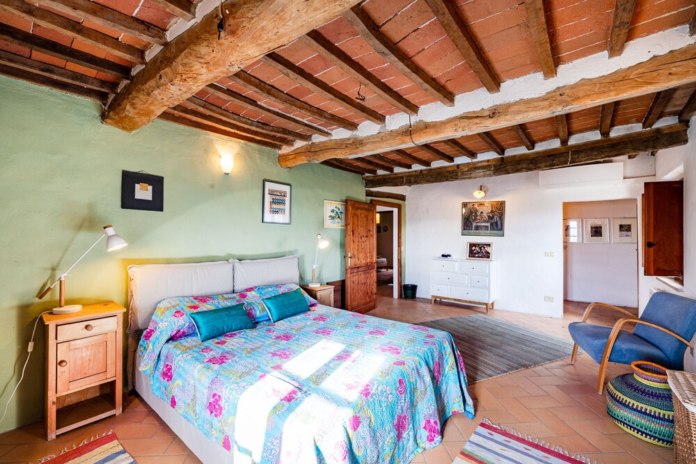 Amazing Villa Near The Lake With Pool, Castiglione del Lago, Italy ...