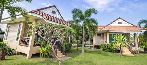 Reuan Chom Dao Resort - Ratchaburi