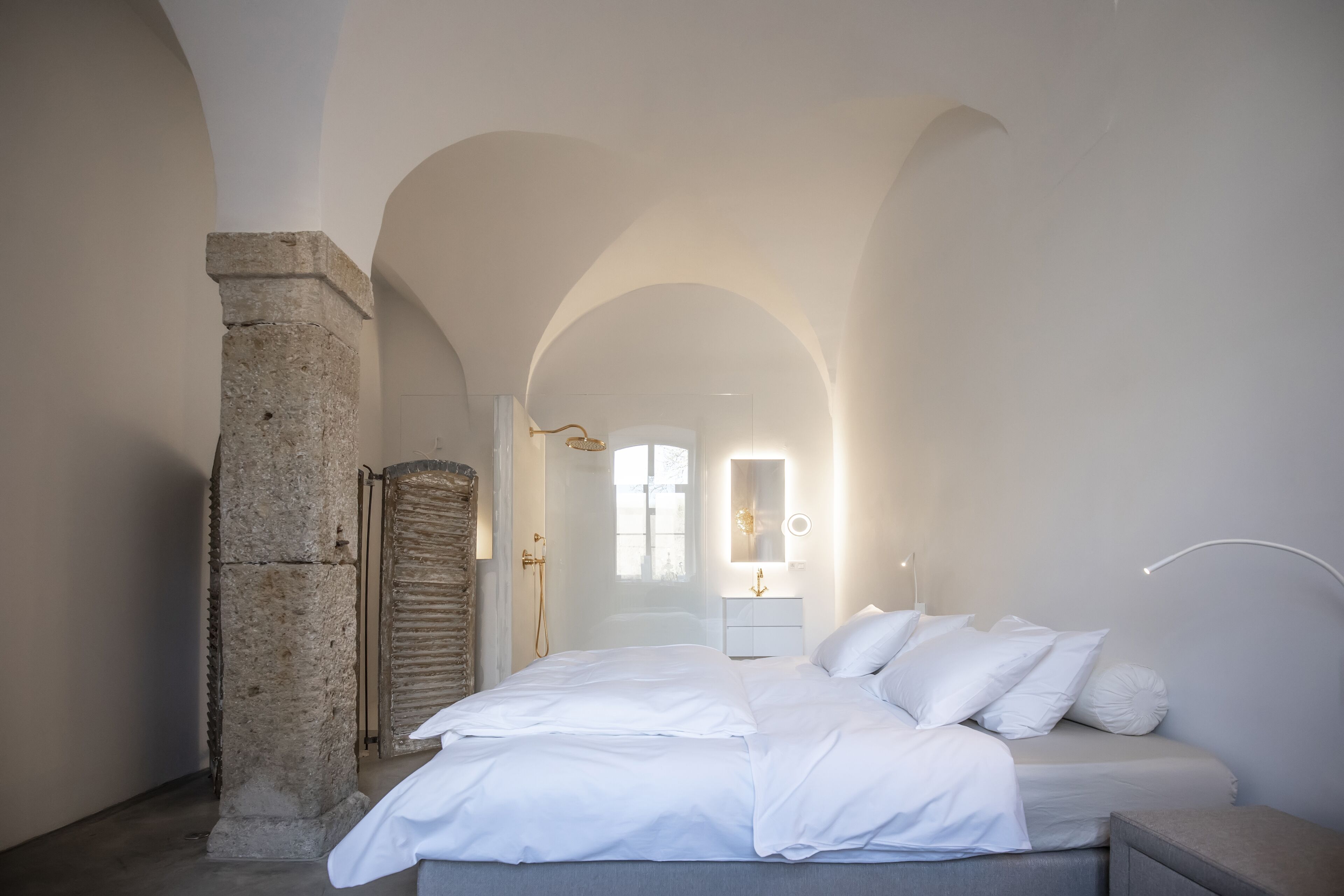 Quarto clássico | Roupas de cama premium, camas com colchões pillow-top