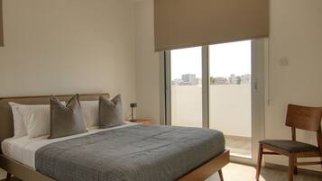 Apartamento de Luxo | 3 quartos, cofre no quarto, cortinas/cortinados opacos