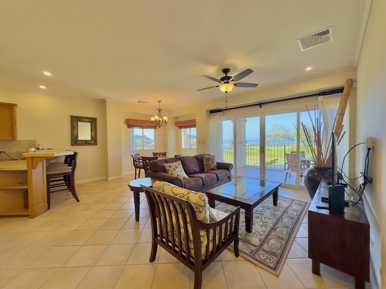 Spacious Condo With Panoramic Ocean And Golf Views - Playa Herradura