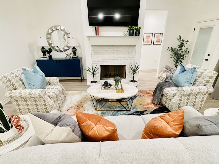 Fully Stocked, Close To Medical, Cozy, High End, Pets Welcome, Family Friendly - Lubbock, TX