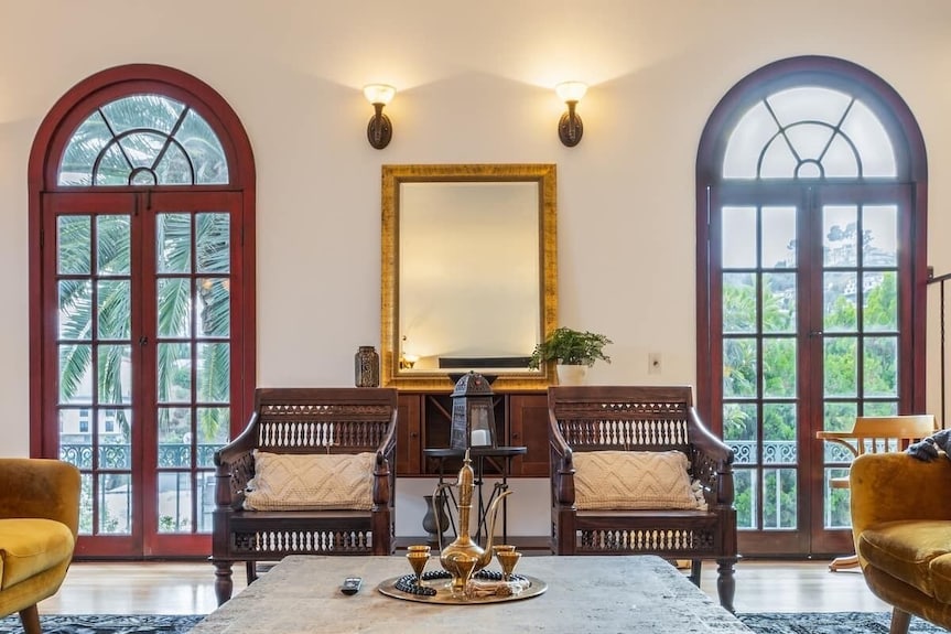 Hollywood Hills 5br Villa With Incredible Views - Los Angeles, CA