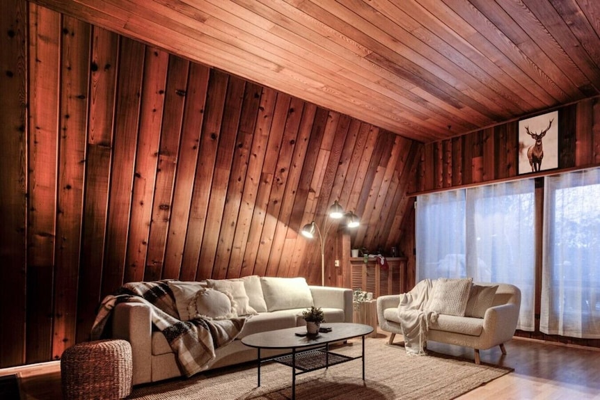 Rustic A-frame | Hot Tub | Fire Pit | Pool Table - Greater Sudbury