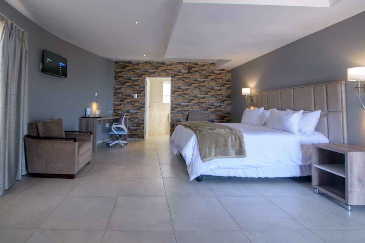 Quarto de Luxo | 1 quarto, cofre com capacidade para portátil 