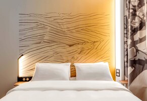 Escrivaninha, Wi-Fi de cortesia, roupa de cama