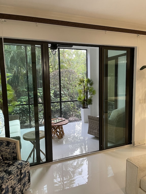 Renovated,2pm Check-in,11a Checkout,1stfloor Private Unit,close To 5th Ave&beach - Caribbean