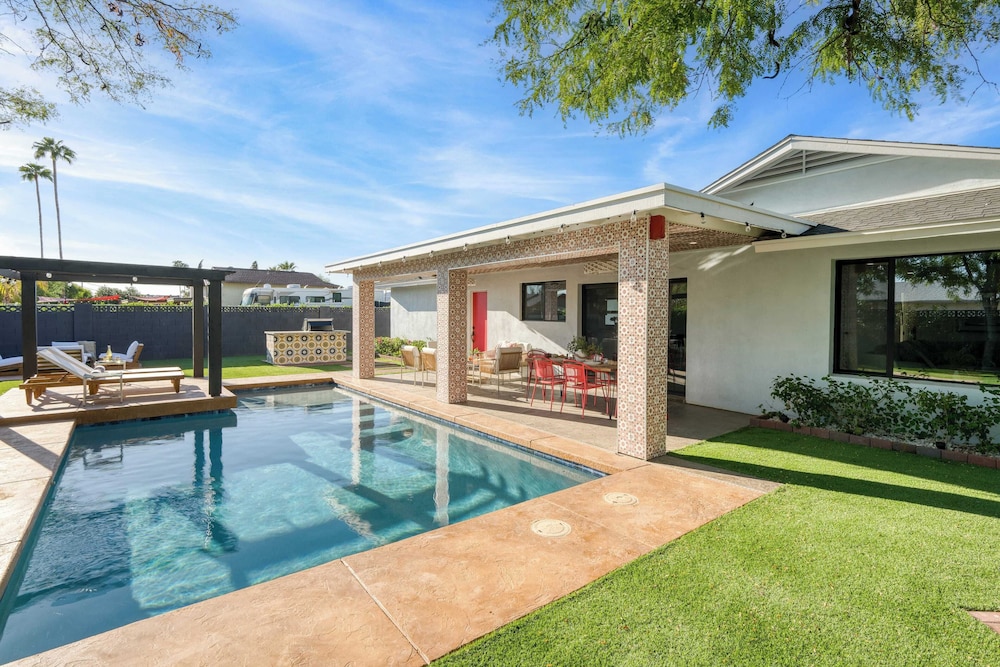 Element By Avantstay Pool, Firepit, Game Room - Scottsdale, AZ
