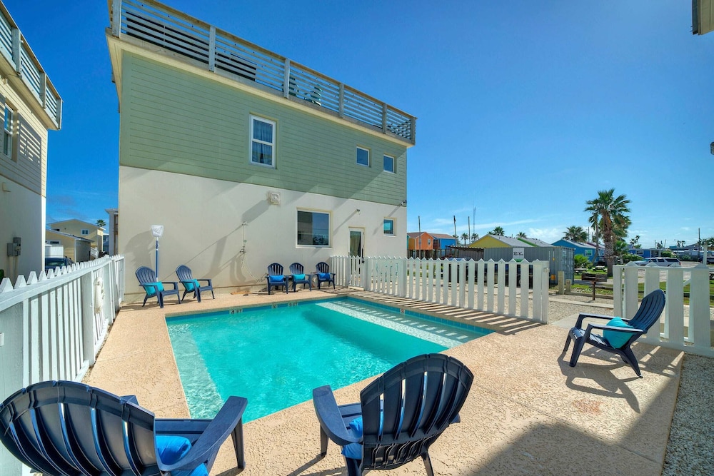 Huge Priv Rooftop W/ Ocean Glimpse View, Pool Seaside Lookout By Avantstay - Texas