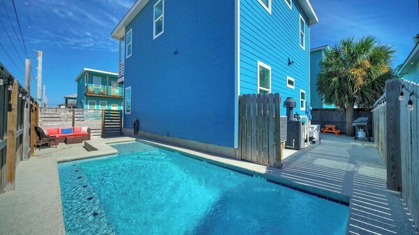 Private Pool+patio, Arcade Game, Walk To The Beach Ocean Devotion By Avantstay - Port Aransas, TX