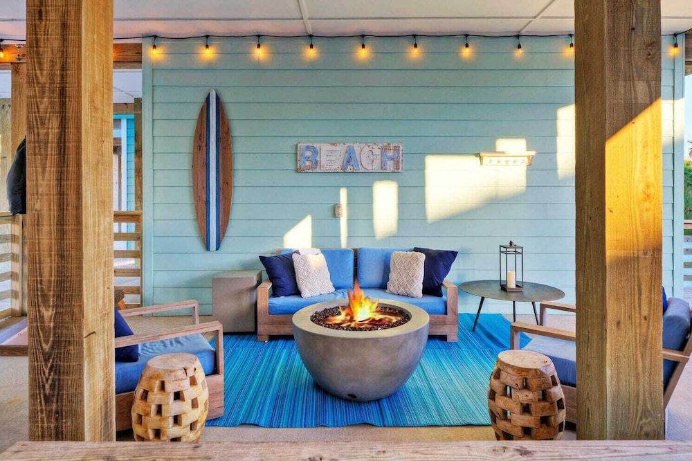 Canal Front View, Walk To Beach, Pool, Patio, Fire Pit Best Little Shore House - Port Aransas, TX