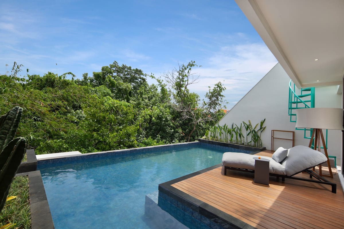 Sky One Bedroom Private Pool Villa. | 2 quartos, roupa de alta qualidade, cofre no quarto, secretária