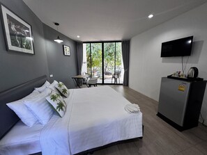 Quarto Superior, 1 cama king-size, vista para o oceano, no rés do chão | Wi-fi grátis, roupa de cama fornecida