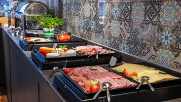 Pequeno-almoço tipo buffet diário incluído