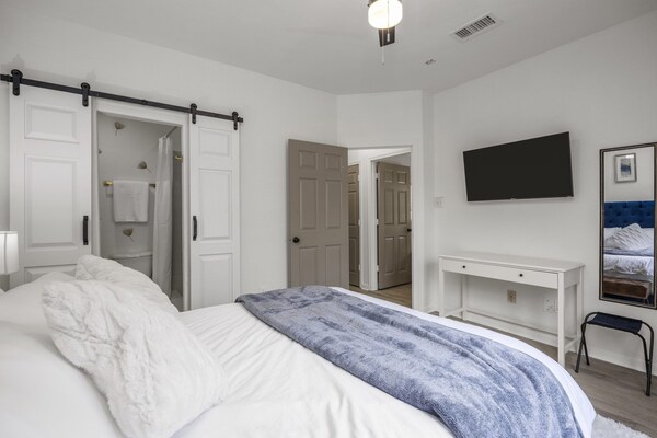 Wonderful Getaway Eado 3br Minutes To Downtown - Greater Fifth Ward - Houston