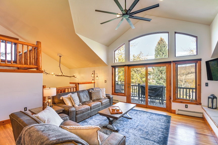 1 Mi To Beaver Creek Resort: Townhome W/ Hot Tub - Colorado