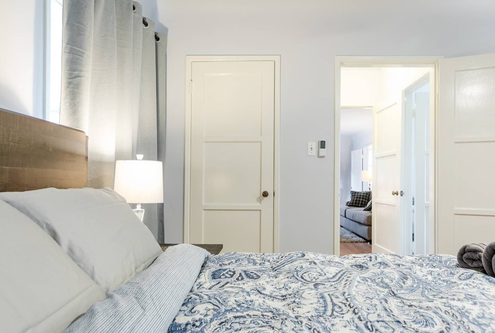 Cozy 1b1b Apartment at the Central of Eagle Rock - Los Angeles | Vrbo