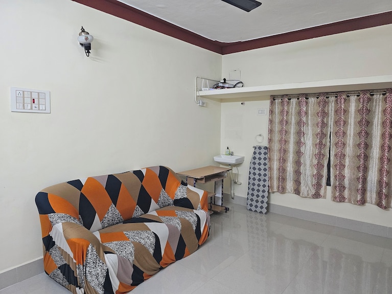 Family Home In Prime Location Close To City Center - Madurai