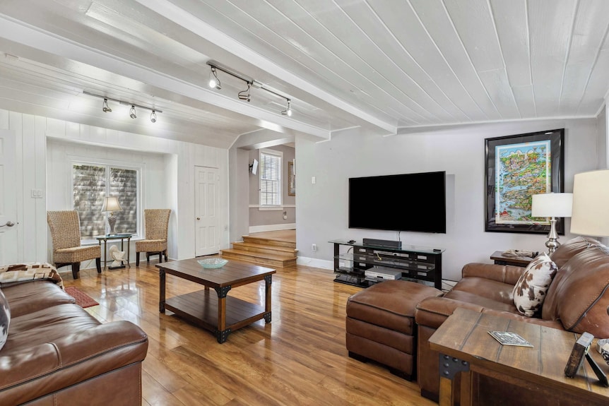 The Hot Tub House @ Hein Park - Memphis, TN